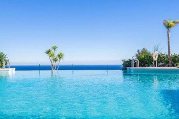 Elegant Apartment, Stunning Views, Fully Renovated In La Hacienda Del Senorio De Cifuentes - Costa del Sol Occidental