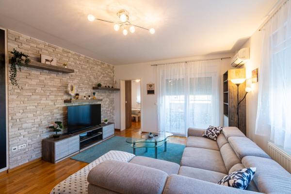 Flexible Selfcheckins 40 - Zagreb - Parking - Big Loggia - New - 2 Beedroms - Zagreb