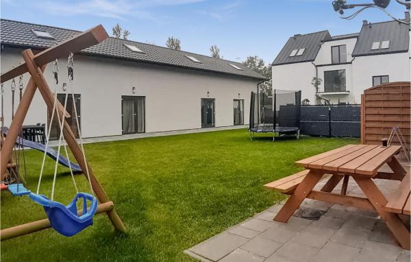 Amazing Home In Grzybowo With Kitchen - Grzybowo
