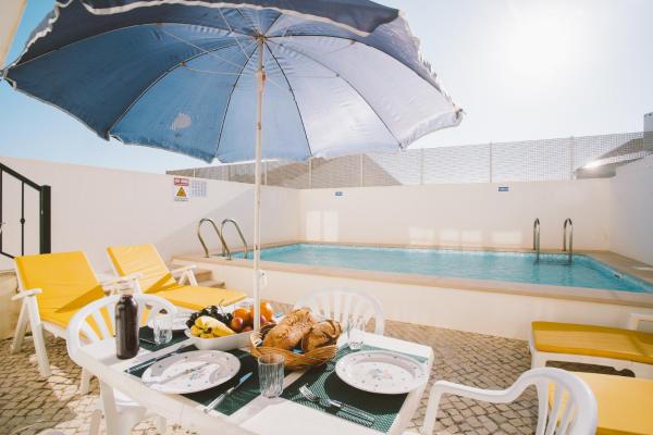 Best Houses 31 - Seashell House - Peniche