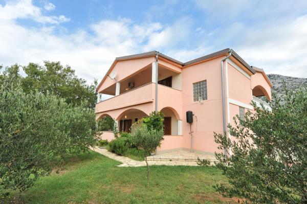 Apartments Marta - Starigrad