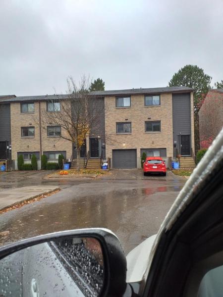 Perfect Location Walking Distance To Everywhere - London