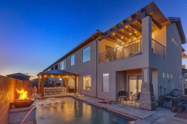 Zion Village Resort 2053 Brand New Home!! Private Pool, Hot Tub, And 35mins From Zion National Park - Hurricane, UT