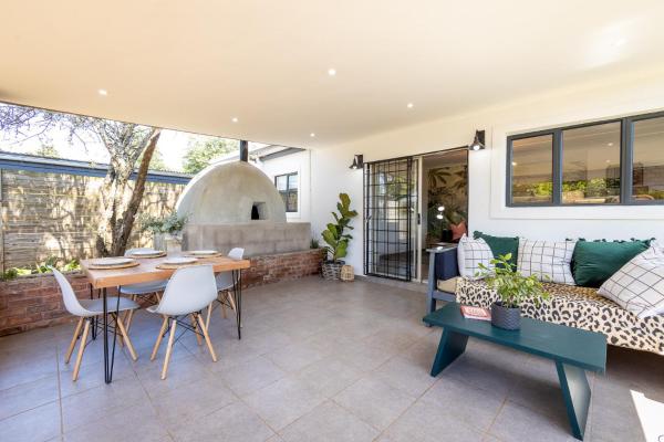 Elegant Urban Apartment-unit A- With Workstation - Howick