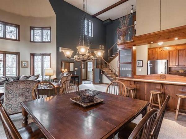 Tremblant Luxury Mountain Getaway - Mont-Tremblant