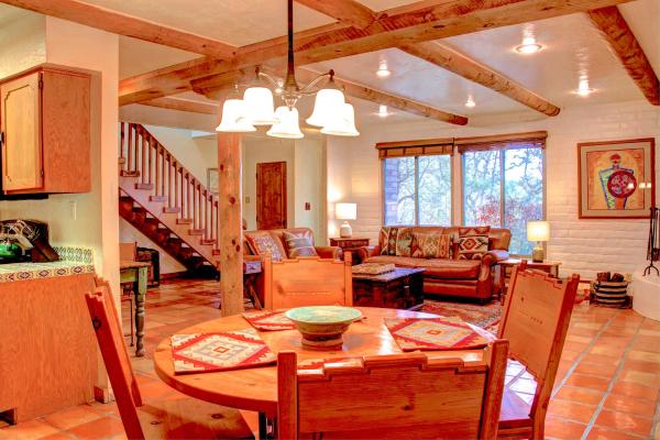 Beautiful Santa Fe Residence Blocks From The Plaza And Close To Ski Basin - Santa Fe, NM