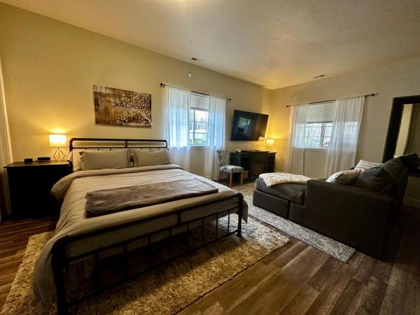Sonia's Guest Suite In Montesano-gateway To Olympic National Park - Central Park, WA