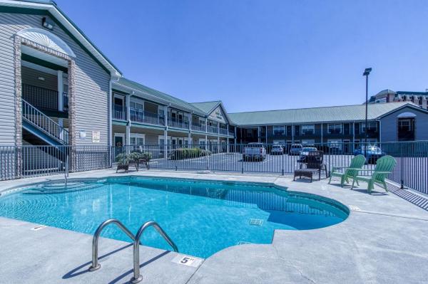 Colonial Crest 112 - Great Location! - You Can Walk To Town! Condo - The Butterfly, Pigeon Forge