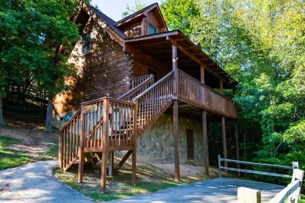 Er27- Bear Naked - Great Location- Close To Town Cabin - Pigeon Forge, TN