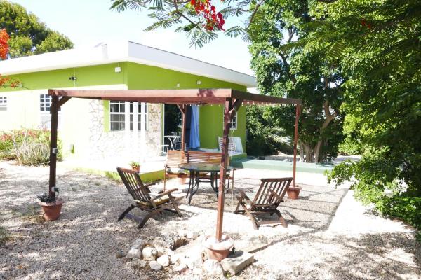 Welkom Bij De Gezellige Buurt Van Sint Michiel - Curaçao