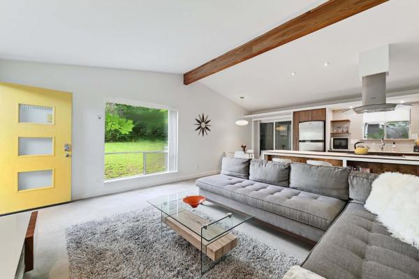 Walk To Soco Stylish Mid Century Gem By Lodgewell - Travis Heights - Austin