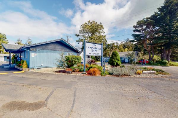 Lamplighter Inn - Bandon, OR