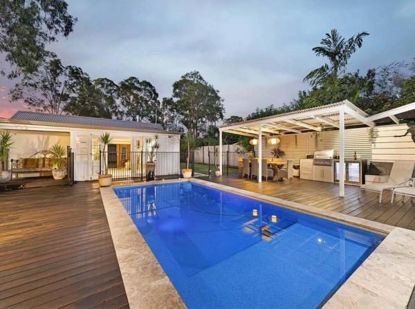 Sunset On Noosa Chalet - Eumundi