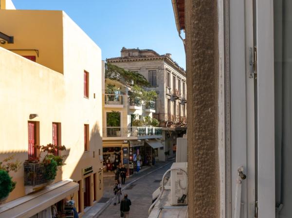 Hadrians Den In Heart Of Plaka By Jj Hospitality - Athens