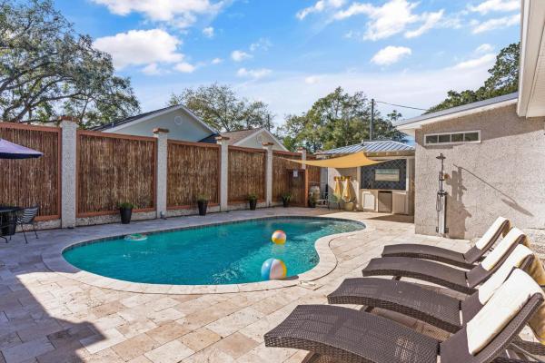 Everlasting Moon - 1204 George Lotson Avenue - St. Simons Island, GA