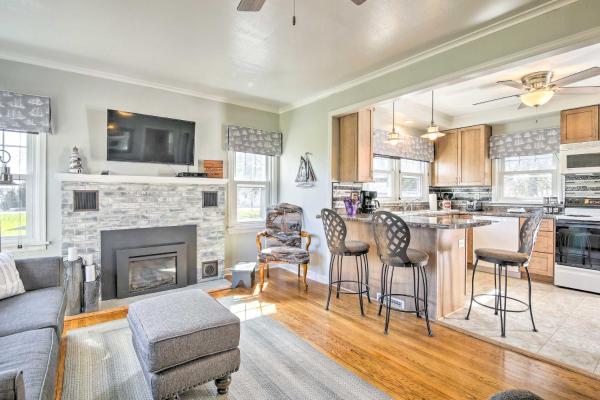 Modern Sturgeon Bay Home By Potawatomi State Park! - Door County, WI