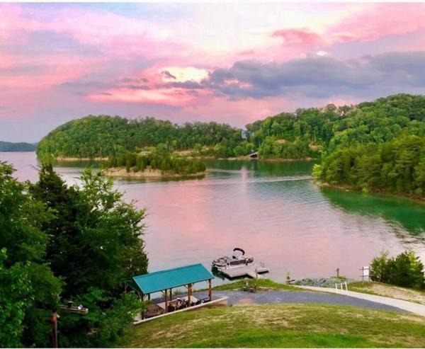 Angel Cove Hideaway - Dandridge, TN