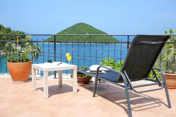 Spacious Apartment Lucia - Mljet