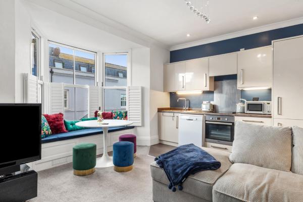 Caldey Bay Apartment - Lovely Sea Views - Tenby