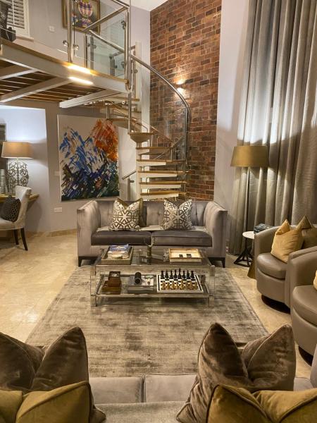 Executive Corporate Penthouse - Woking