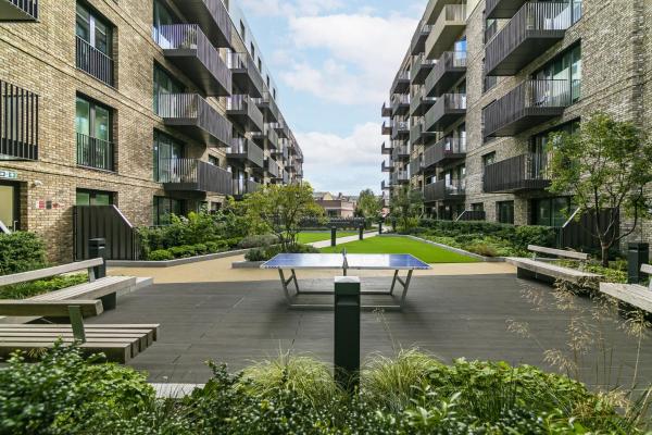 Rooms In Shared Luxury Flat - London