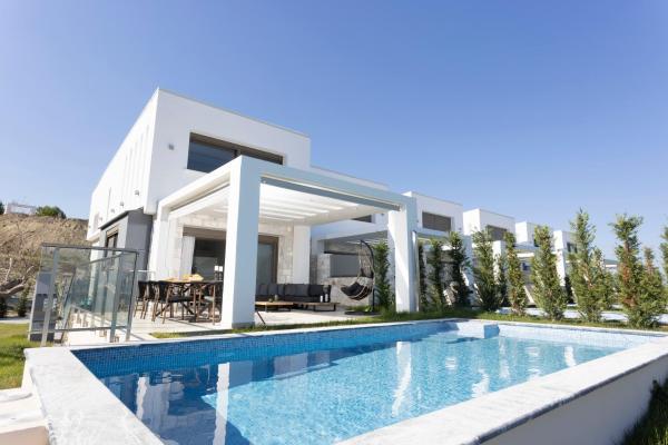 Villa Mare - Private Pool, 4 Bdrms, Sea View, Bbq - Chalkidiki
