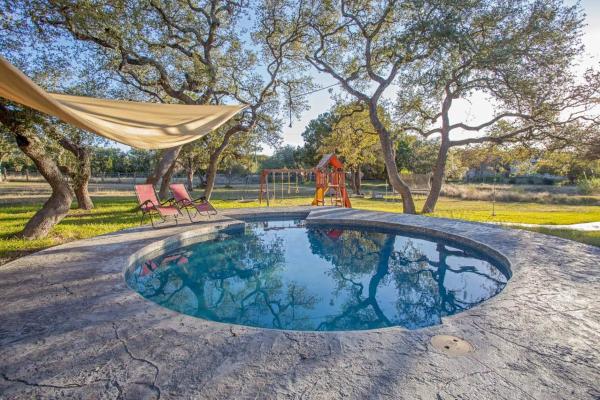 Outdoor Utopia Acreage Retreat - Canyon Lake, TX