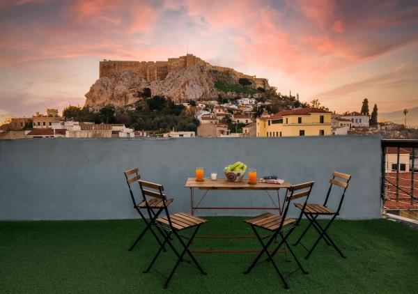 Plaka Apartment With Terrace View - Athens