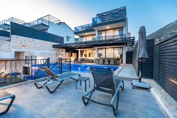 Villa Kamile Sultan Deniz Manzaralı Jakuzili Villa - Kalkan