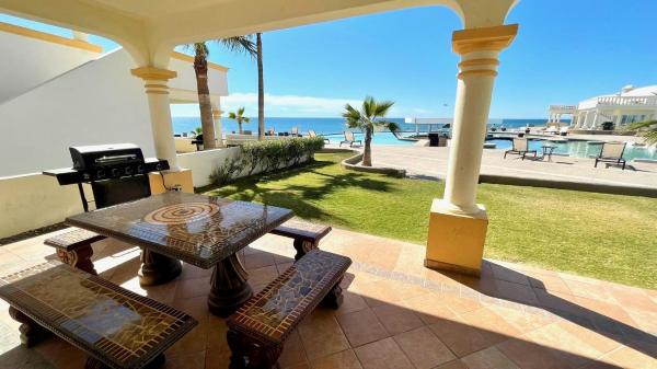 Stunning 4 Bedroom Beach Villa On Sandy Beach At Las Palmas Beachfront Resort V6 Villa - Puerto Peñasco