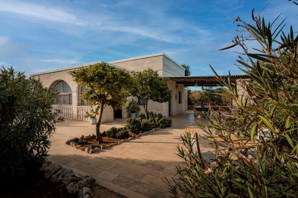 Villa Ostuni One Mit Pool, Gästehaus & Glamping - Ostuni