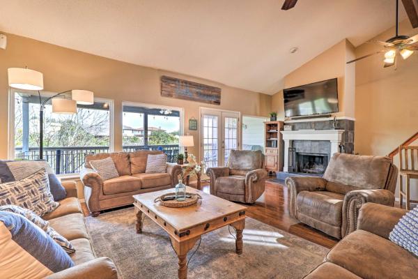Lakefront Home With Point Venture Golf Access! - Lago Vista
