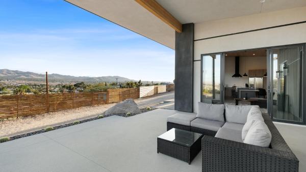 Desert Ridge - Hot Tub, Fire Pit, Bbq, Out Door Shower & Incredi Home - Yucca Valley, CA