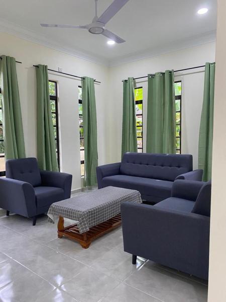 Liza's Homestay - Bukit Payong