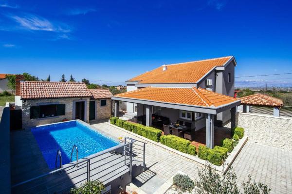 Villa Enna With Heated Pool, Zadar - Zadar