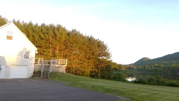 Lakeside Snowmobile - Ski Villa, 4br 2ba, Sleeps 10 - Presque Isle, ME