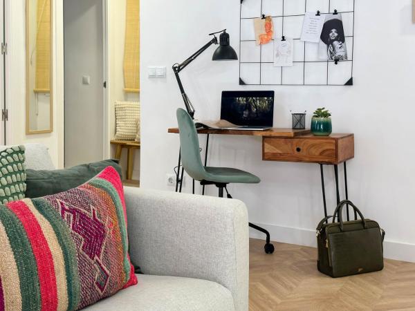 Elegante Apartamento A Unos Pasos De La Rambla. - Alicante