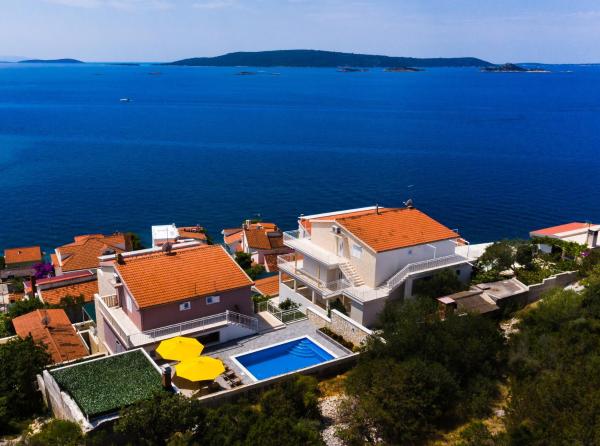 Apartments Care - Seget Vranjica