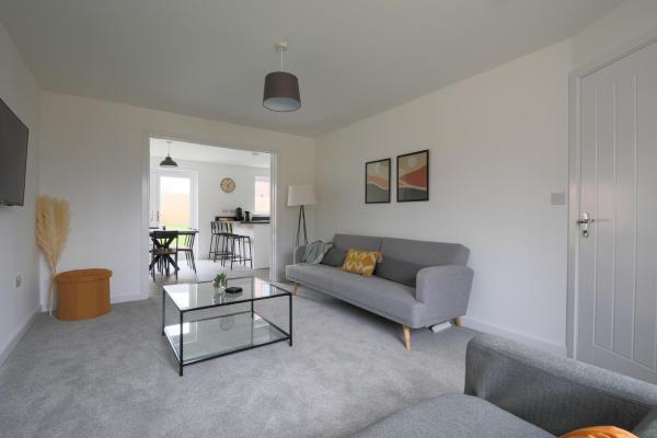 Stayright 4 Bedroom, 3 Bathroom House Near M4 - 15 Mins To Cardiff & Newport - Cardiff