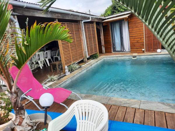 Maison Charmante Proche De Saint Pierre Avec Piscine Partagee - Réunion