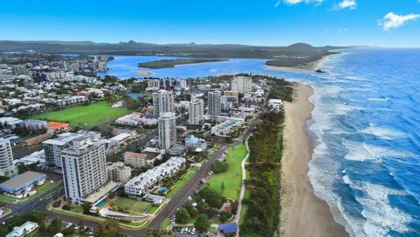 Elouera Beachside Bliss 2 Bedroom Apartment - Sunshine Coast
