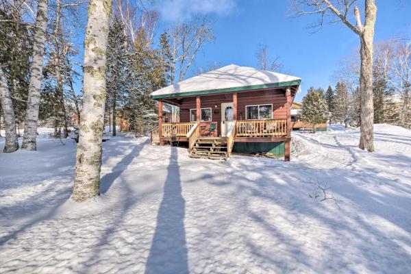 Picturesque Maine Getaway With Lake Access! - Maine