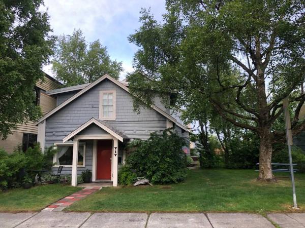 Coastal Cabin - Downtown Historical Log Home - Anchorage, AK