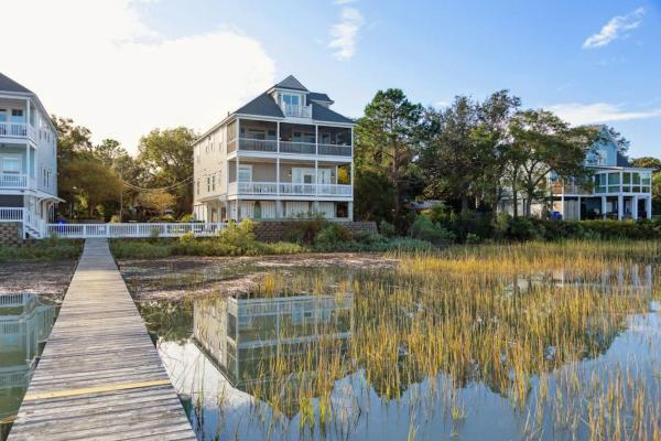 616 E Erie Driftwood Marsh And River Views Private Pool - Folly Beach, SC