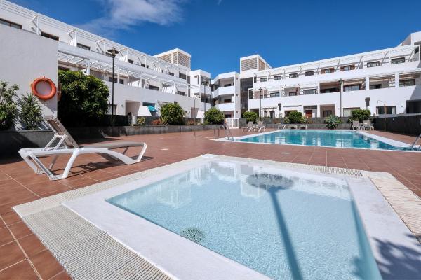 Casa Elin-shared Pool, Fast Wifi - Costa Teguise