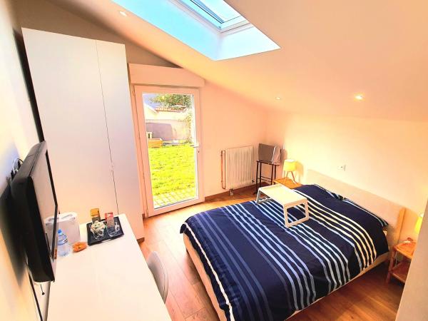 Chambre Paisible Chez L'habitant En Rez De Chaussée Avec Salle D'eau 10 Min Gare Et Centre Ville - Évreux