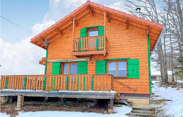 3 Bedroom Gorgeous Home In La Longeville - Doubs