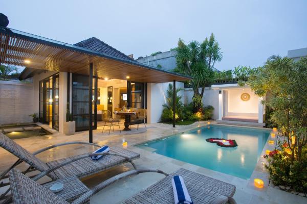 The Kon's Villa Bali Seminyak - Bali