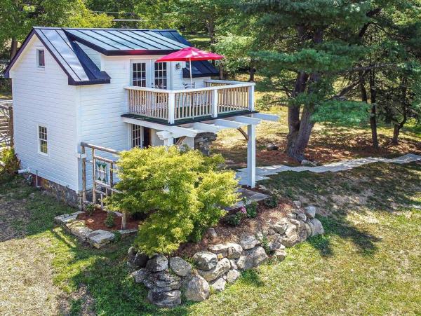 1786 Farm Cottage Honeymoon Suite Renovated 2022 - Chester, NY