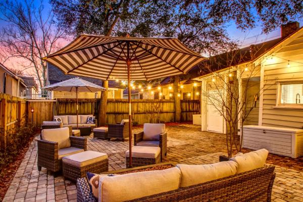 Historic 1892 Savannah Duplex Off Forsyth Park - Savannah, GA